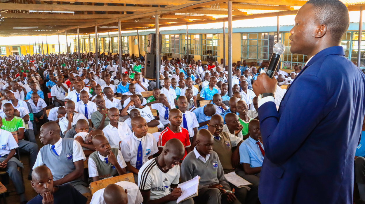 Walter Okelo Mentorship Program – Vijana Mbele